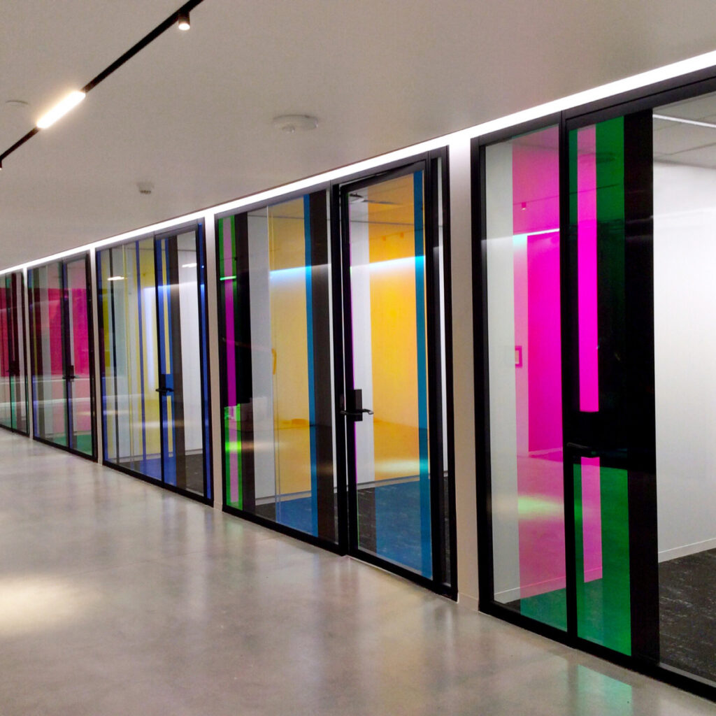 Distraction Markers & Custom Bands - Metwest